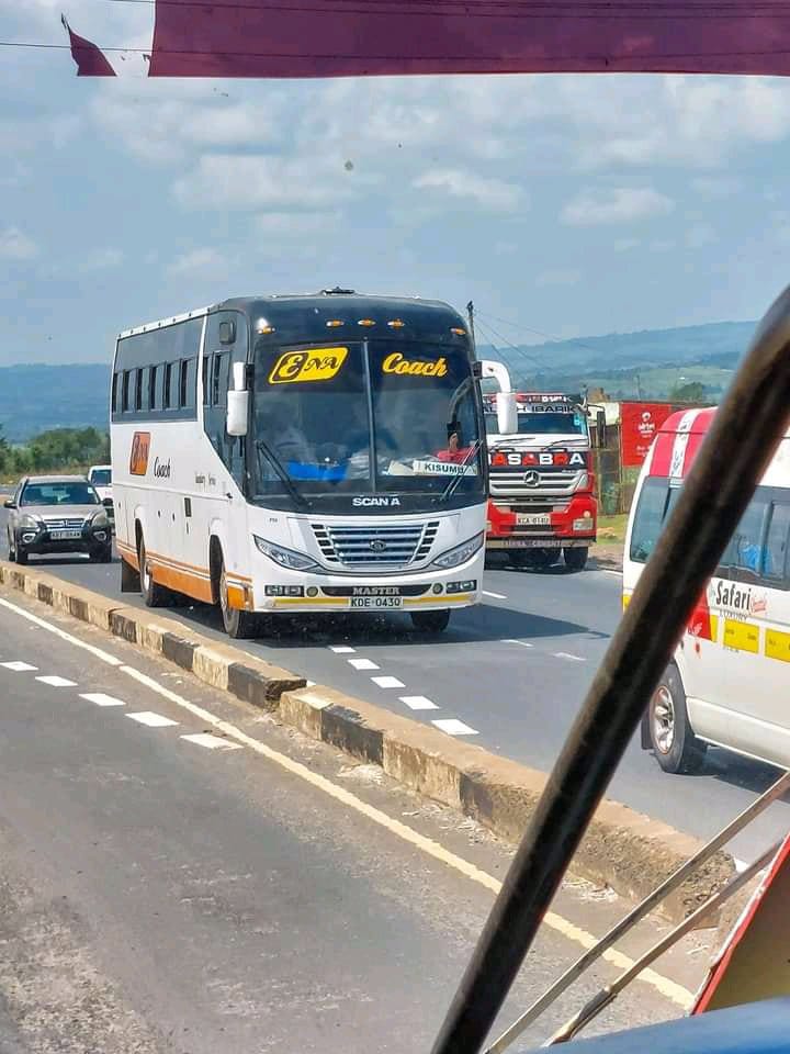 Bus overturns along Nakuru-Kericho highway near tragic Londiani scene ...