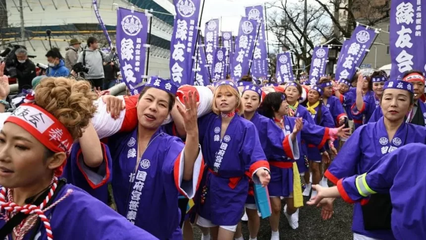 Japan naked festival: Women join Hadaka Matsuri for first time - sauce ...